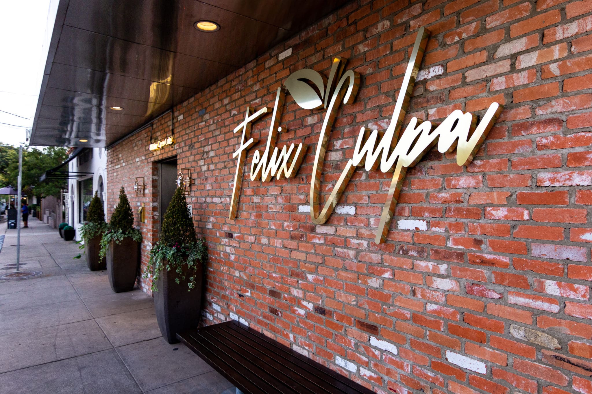 Dallas' New Pop Restaurant is Lounge Worthy and Remarkably Approachable ...