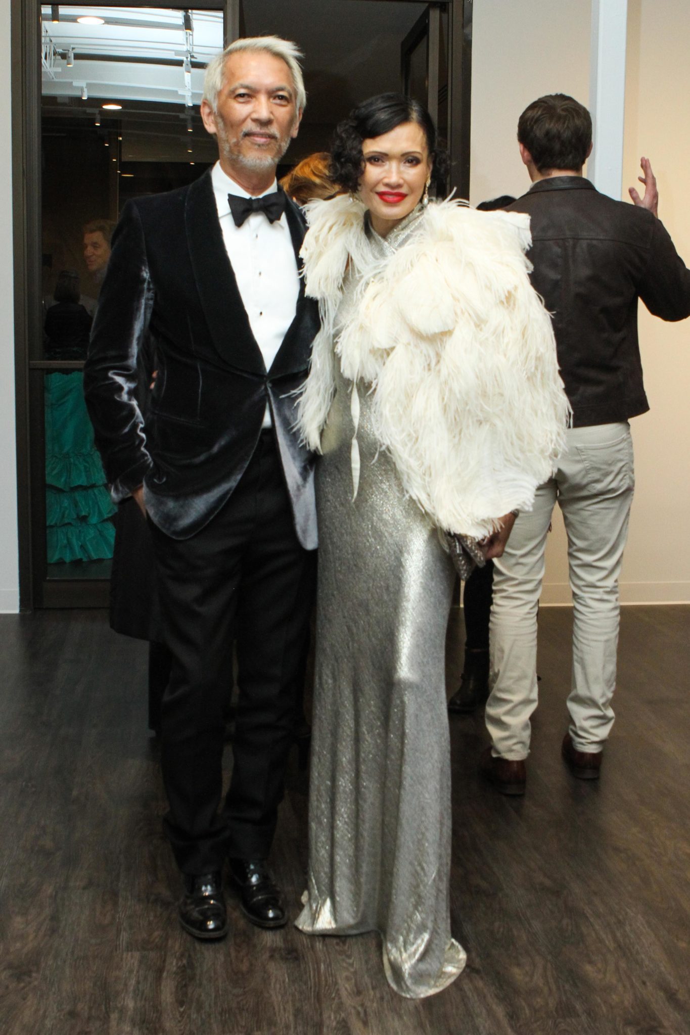 New River Oaks Art Gallery's "Reopening" Party Draws an Electric Crowd ...