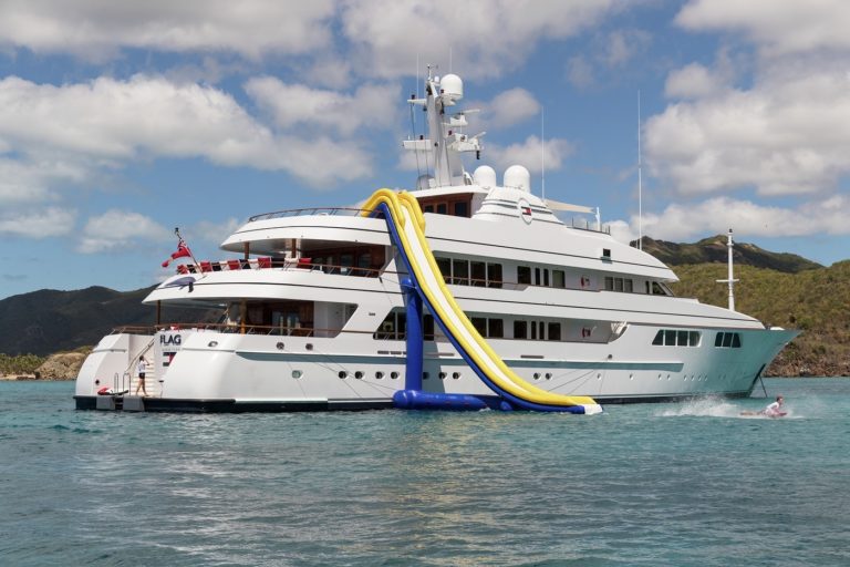 Inside the World of Mega Yachts — How the Super Rich Find Their Dream ...