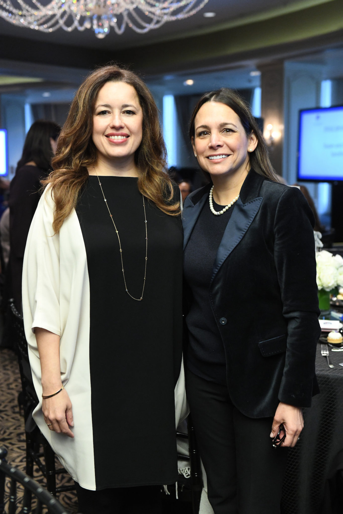 Houston Billionaire Couple Steps up in Making a Difference Luncheon ...