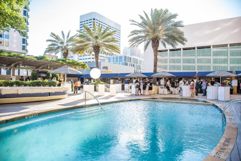 Houston's Top 10 Rooftop Pools — When Lounging in the Sun Takes You Sky ...