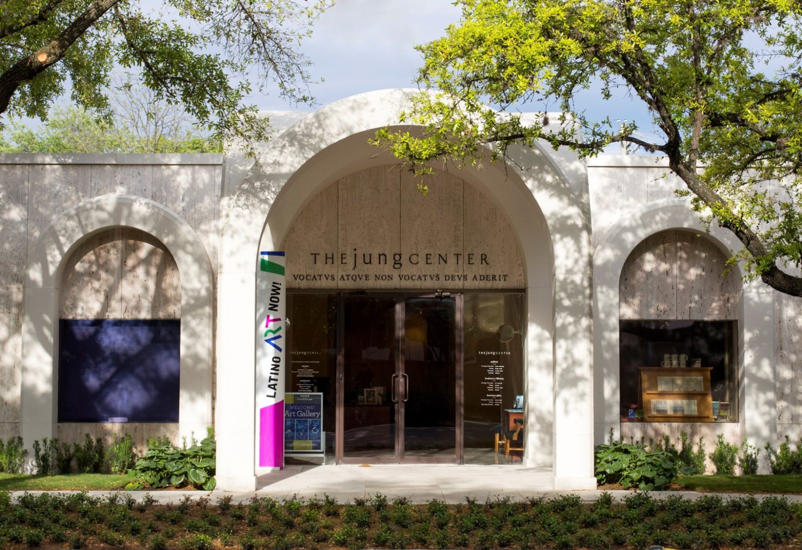 Thomas Moore at The Jung Center's Fall Benefit - PaperCity Magazine