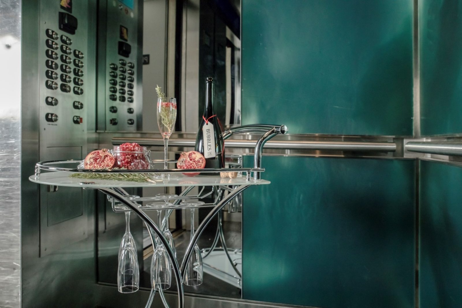 Luxury Hotels With Wild Free Amenities — Elevator Bar, Pool Butlers and ...
