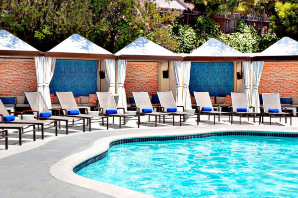 Luxury Hotels With Wild Free Amenities — Elevator Bar, Pool Butlers and ...