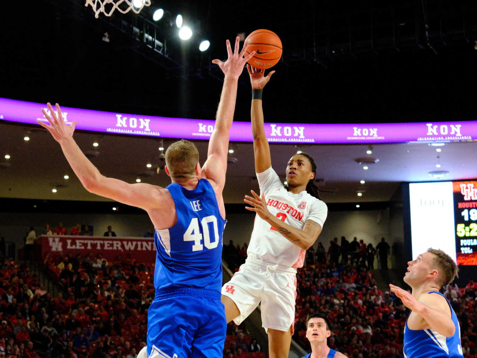 Houston Loses Scoring Wizard Caleb Mills to Transfer Portal — North ...