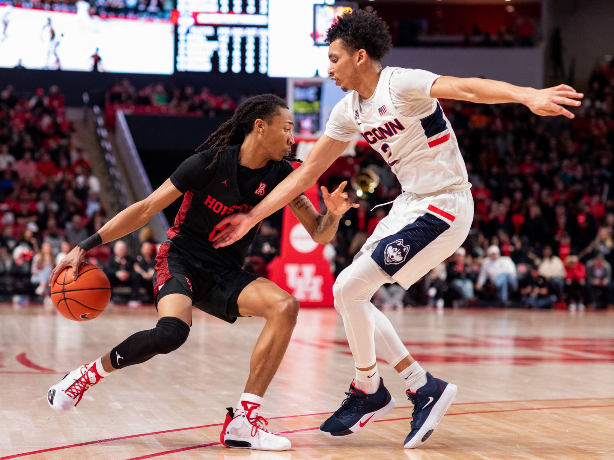 Houston Loses Scoring Wizard Caleb Mills to Transfer Portal — North ...