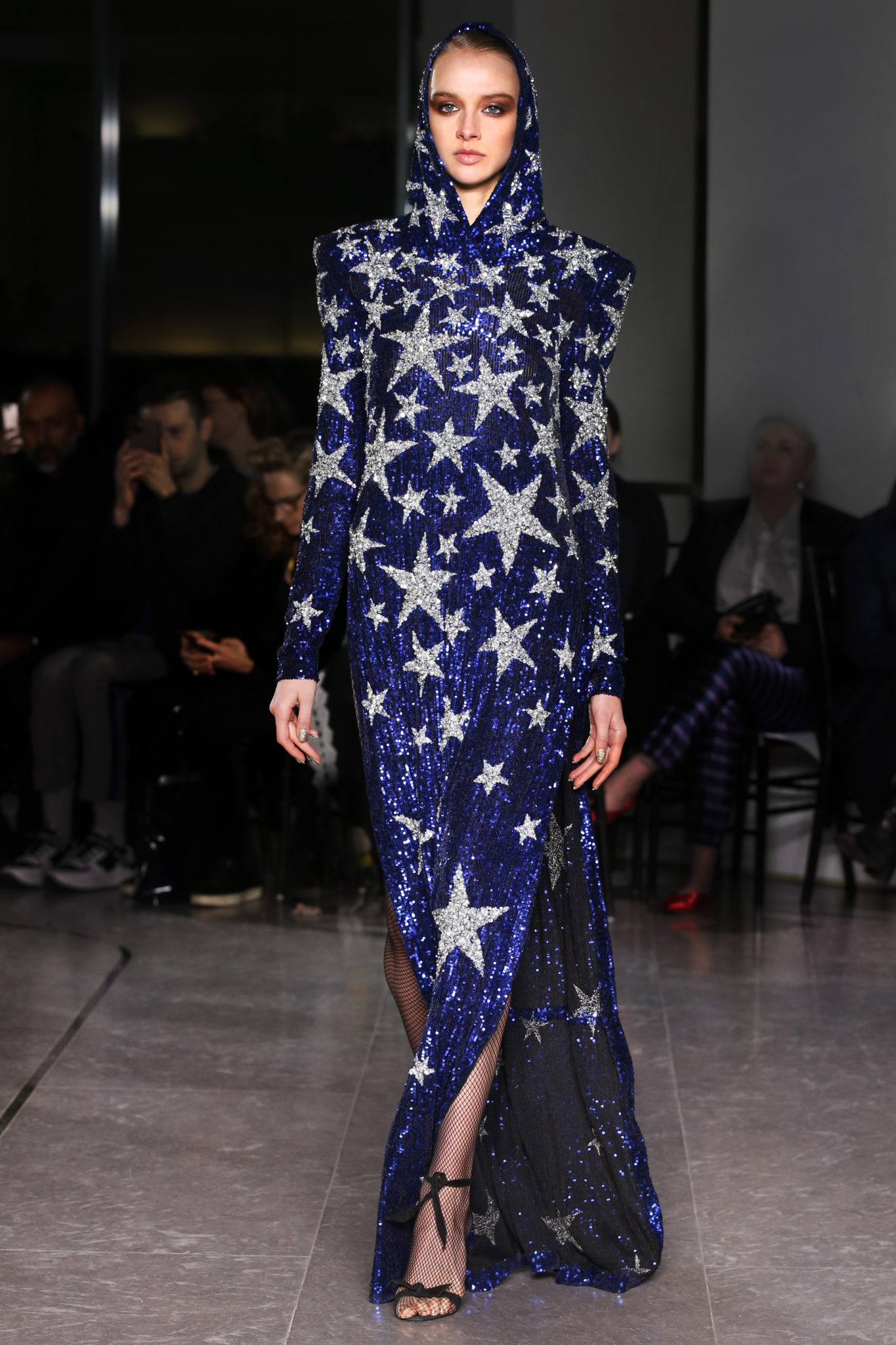 Naeem Khan Embraces Commando Models in Barely-There Salute to America ...