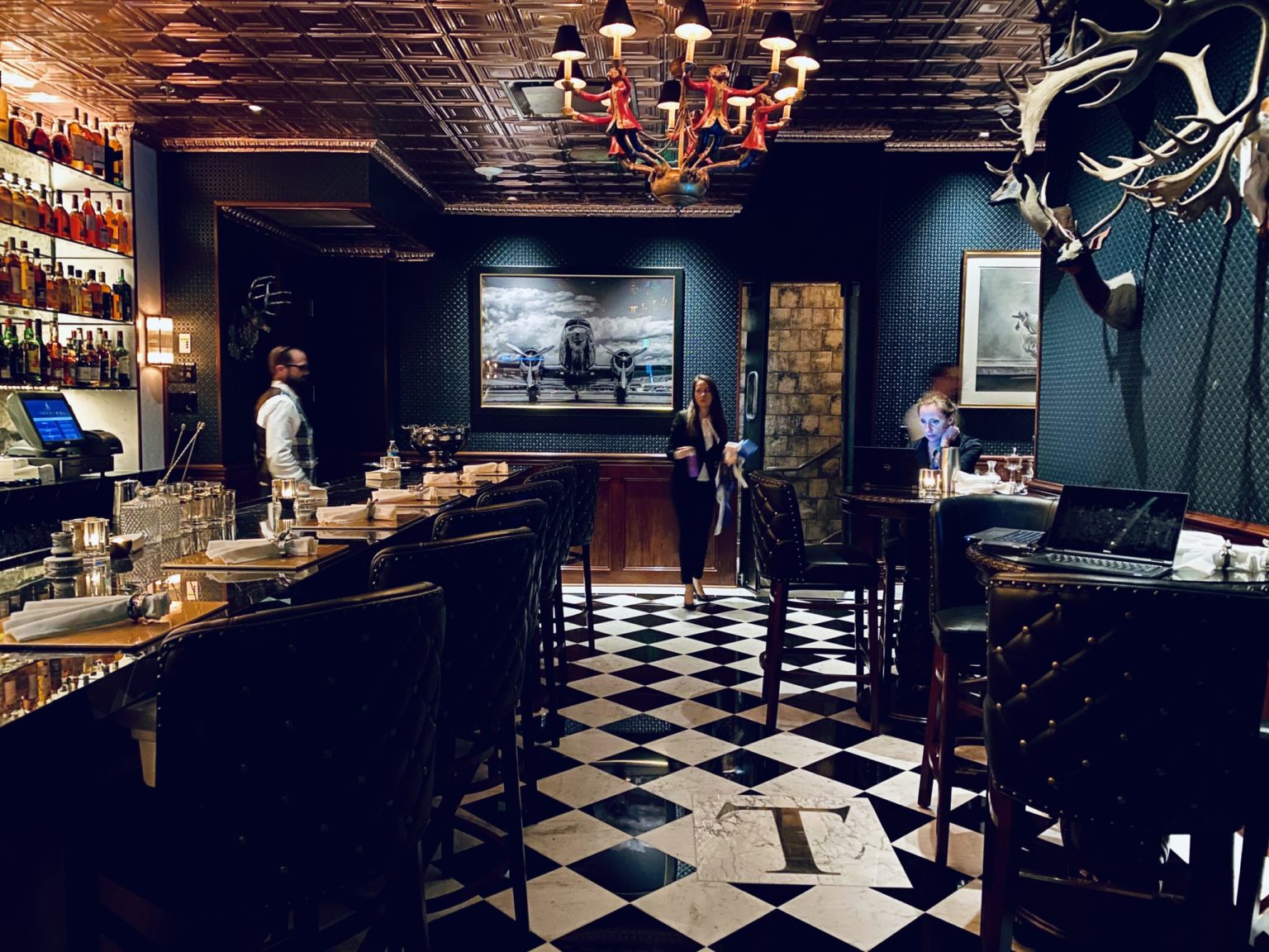 Inside Houston's New Restaurant Jewel — Your First Look Around Turner's ...