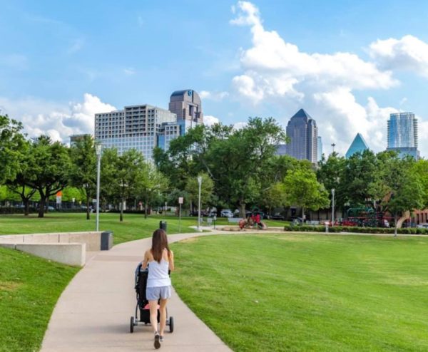 The Best Parks in Dallas for Walks, Picnics, and Play