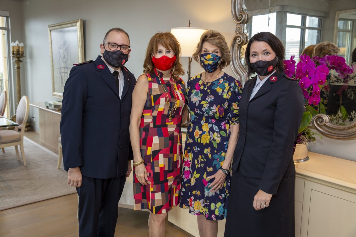 With Small Private Home Parties in River Oaks and Tanglewood, This ...