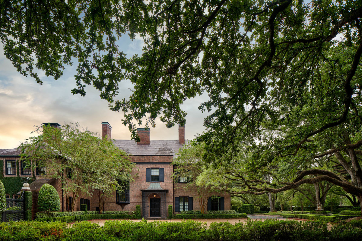 Magnificent Mansion in One of Houston's Most Beautiful Neighborhoods ...