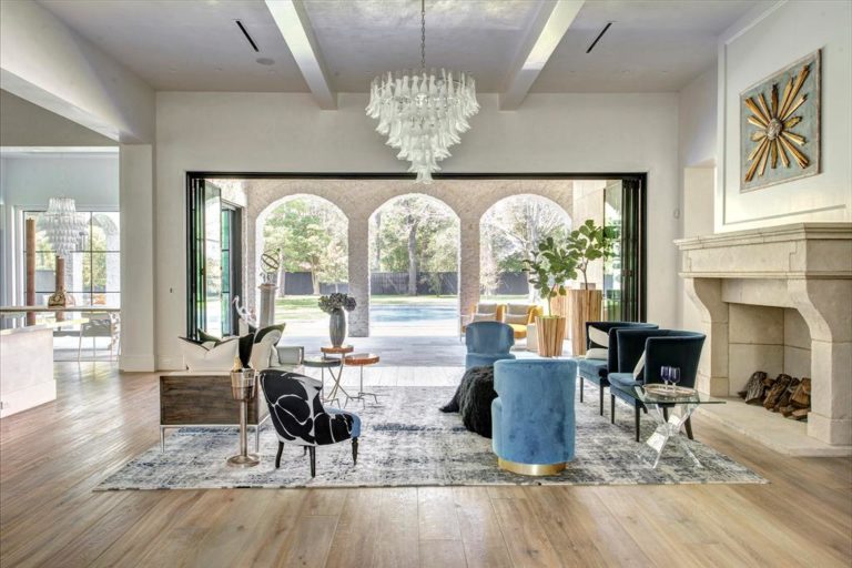 This Bunker Hill Manor Home is a True Houston Retreat — a Swimming Pool ...