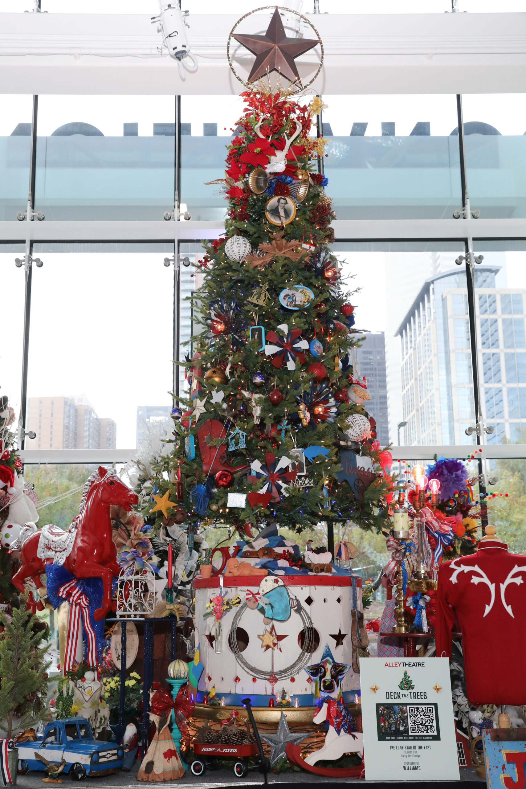 Houston's Most Fabulously Decorated Christmas Trees Turn the George R ...