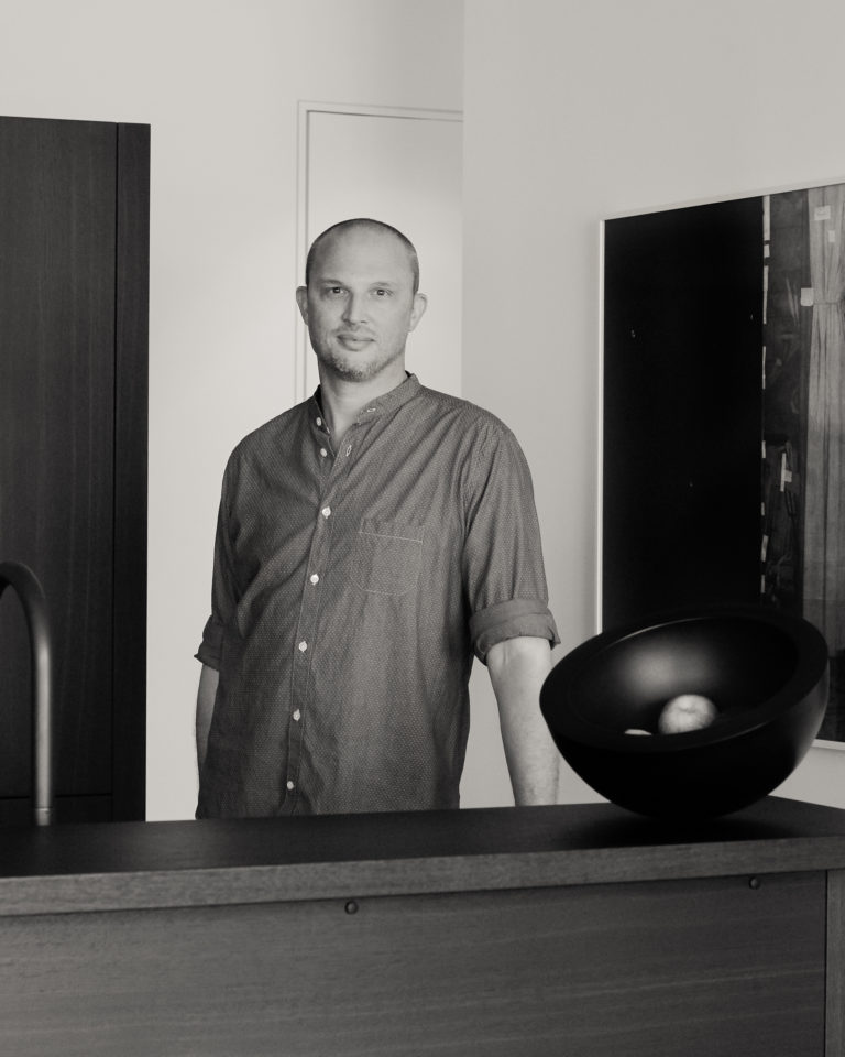 A Dallas Couple's High-Rise Apartment and Designer Joshua Rice Prove to ...