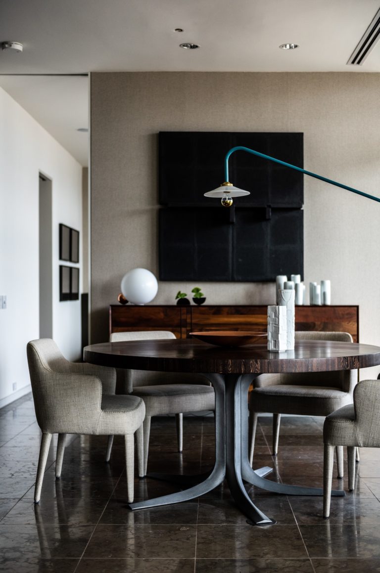 A Dallas Couple's High-Rise Apartment and Designer Joshua Rice Prove to ...