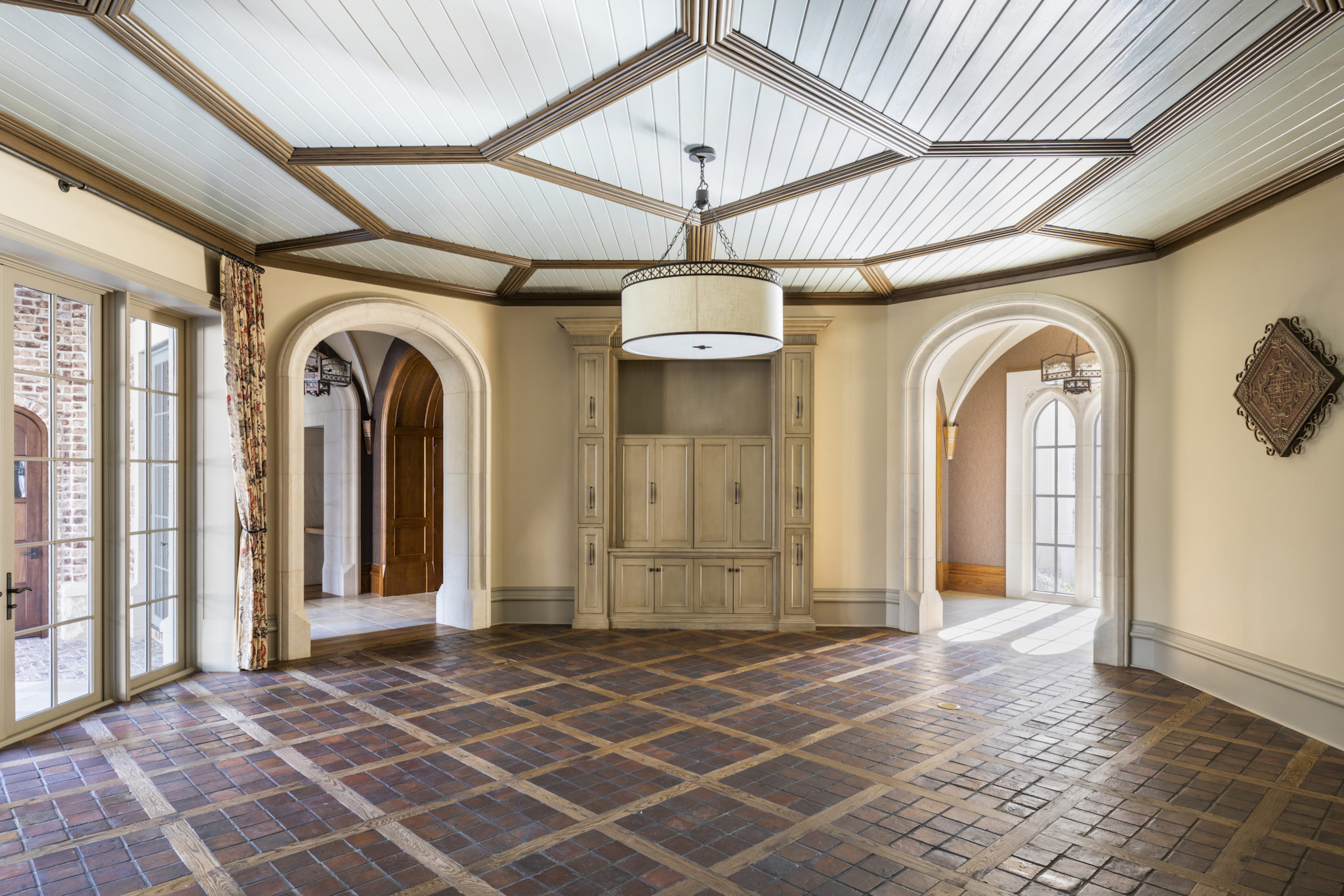 Remarkable River Oaks Mansion Brings British Vibes and a $26.5 Million ...