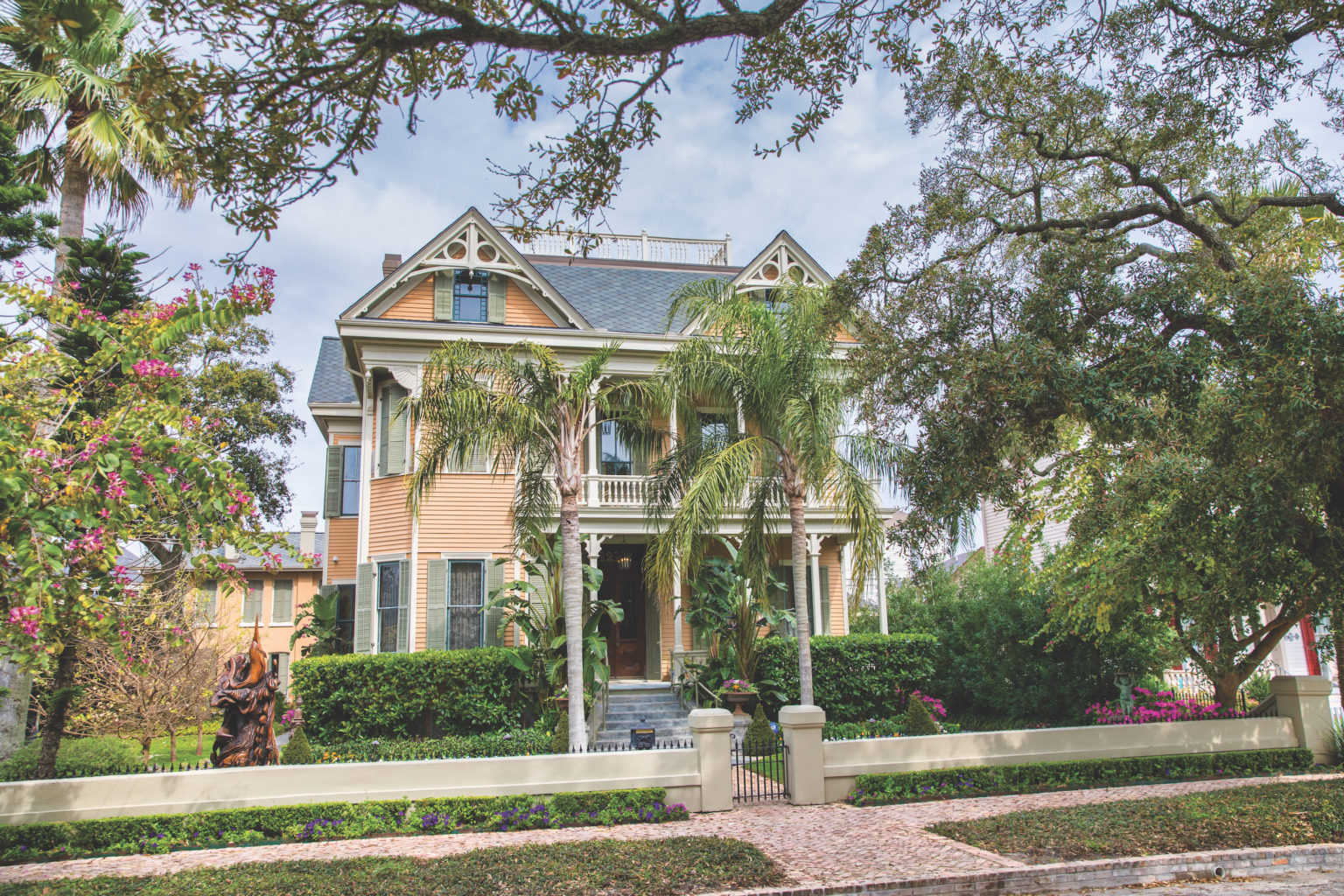 Go Inside 10 Historic, Private Galveston Houses — This Special Tour ...