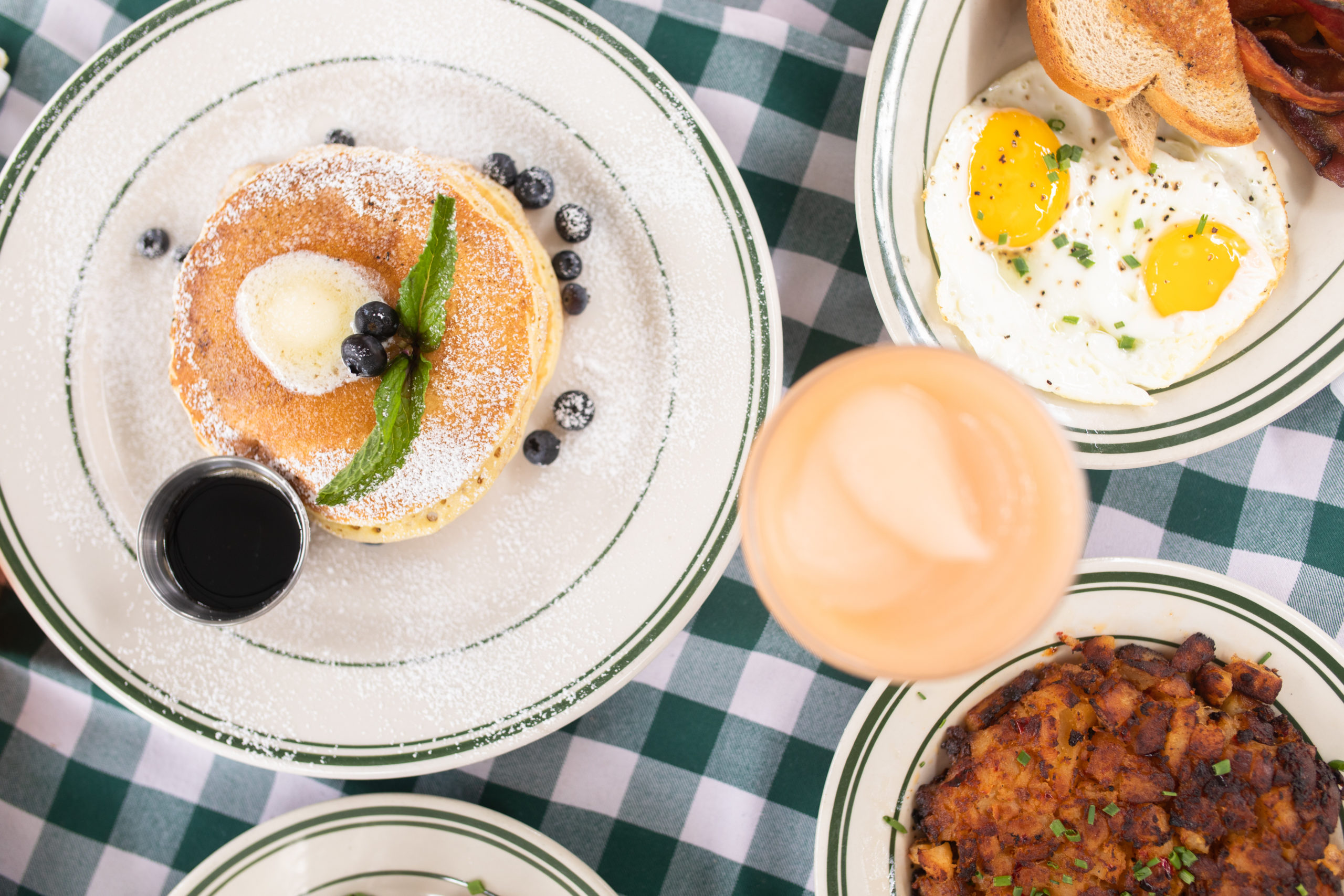 B.B. Lemon Presents Mother’s Day Brunch with a Live DJ - PaperCity Magazine