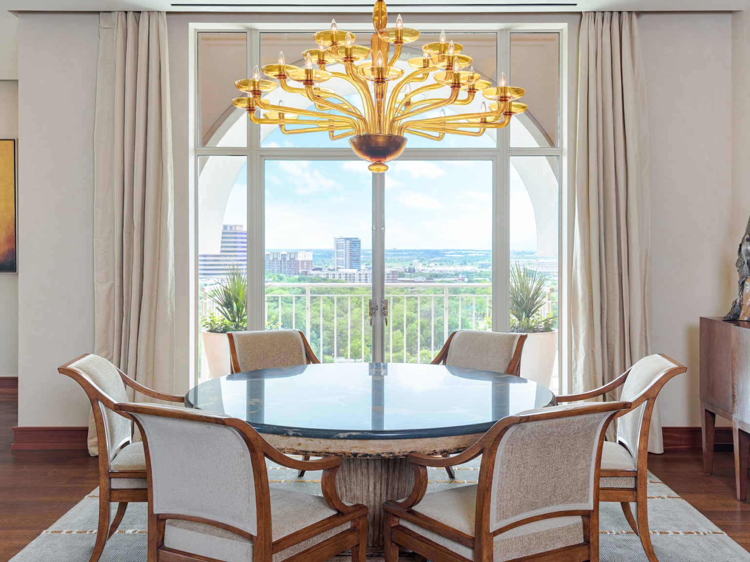 An Ultra-Exclusive Mansion Residence is the Find of a Lifetime
