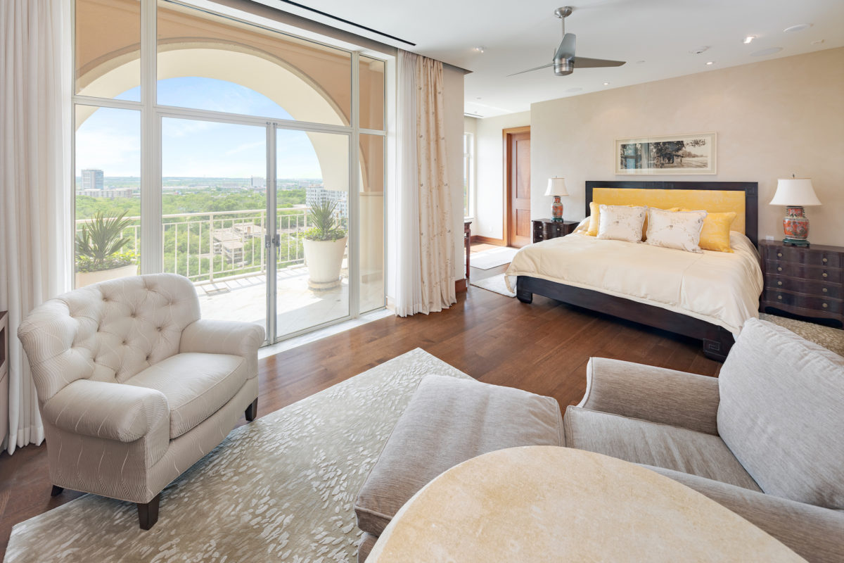 An Ultra-Exclusive Mansion Residence is the Find of a Lifetime