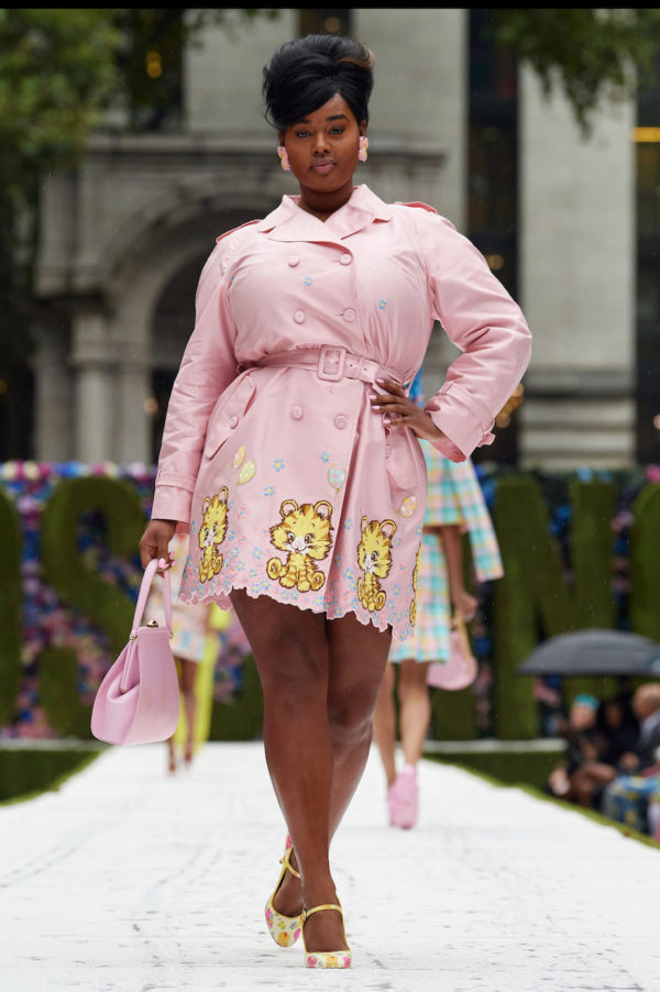 Rainy Runway, Bright Clothes and A-List Celebs — Moschino's Risky ...