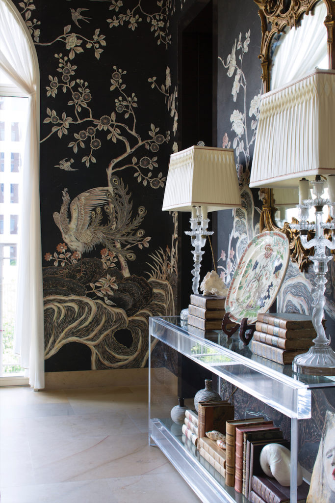 Joseph Minton and Paula Lowes Design a Glamorous Mansion Residence in ...