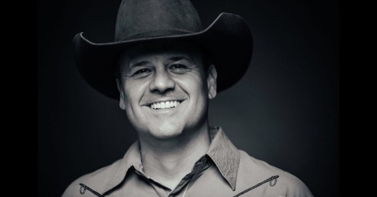 Roger Creager Piano Bar - Live at Armadillo Palace - PaperCity Magazine