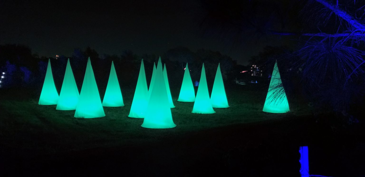 No Ordinary Holiday Show — Lightscape Transforms Houston Botanic Garden ...