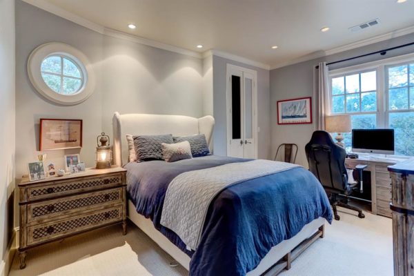 As Dominique Sachse Moves Past TV, the Remarkable River Oaks Mansion ...