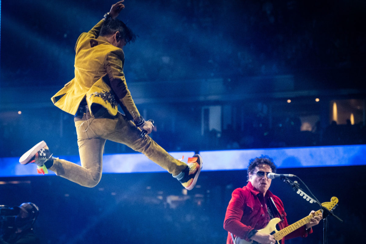 Journey and "New" Lead Singer Arnel Pineda Prove They're as Good as ...