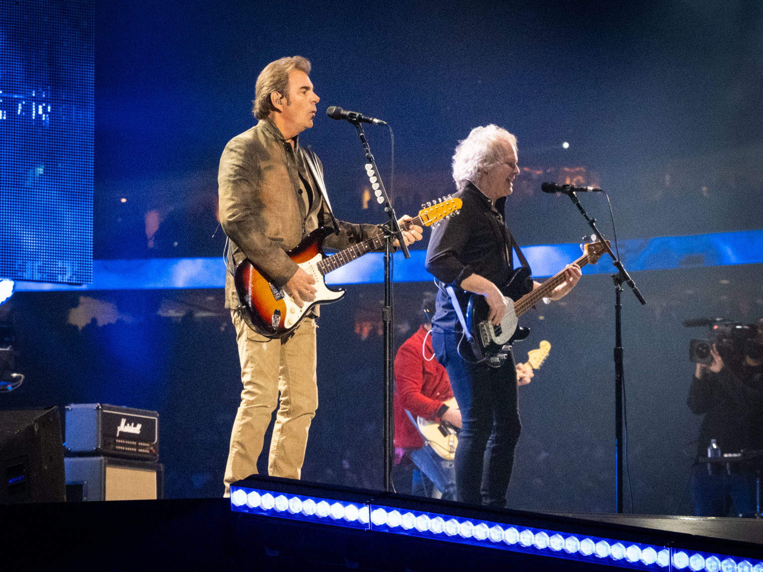 Journey and "New" Lead Singer Arnel Pineda Prove They're as Good as ...