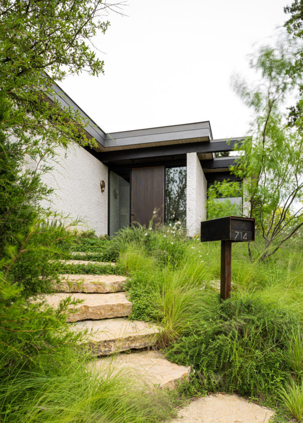 A Handcrafted Home in Oak Cliff by Dallas Designer Joshua Rice