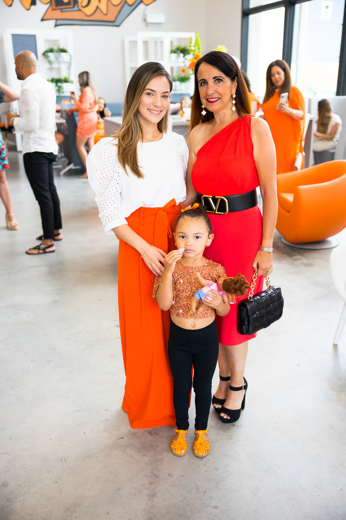 Houston Real Estate Queen's Sleek Heights Offices Serve as the Backdrop ...