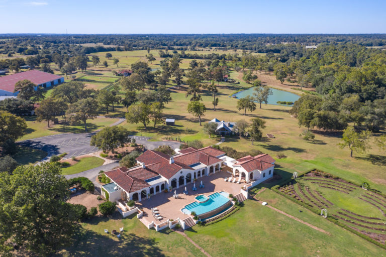 Texas' Legendary Inn at Dos Brisas is Shuttered For Good and Now On ...