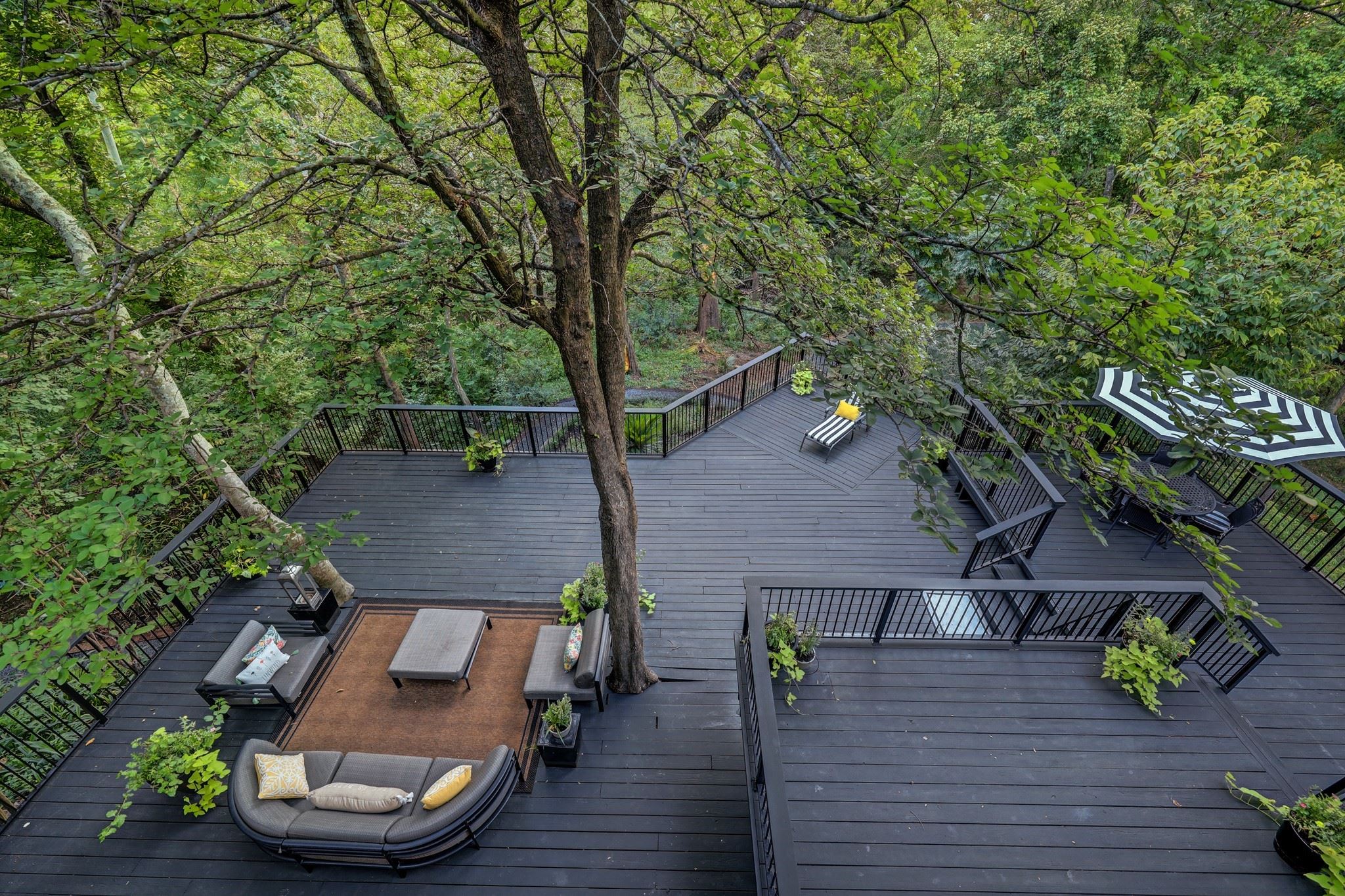 Houston's Very Grown Up Treehouse — A $2.79 Million Piney Point Village ...