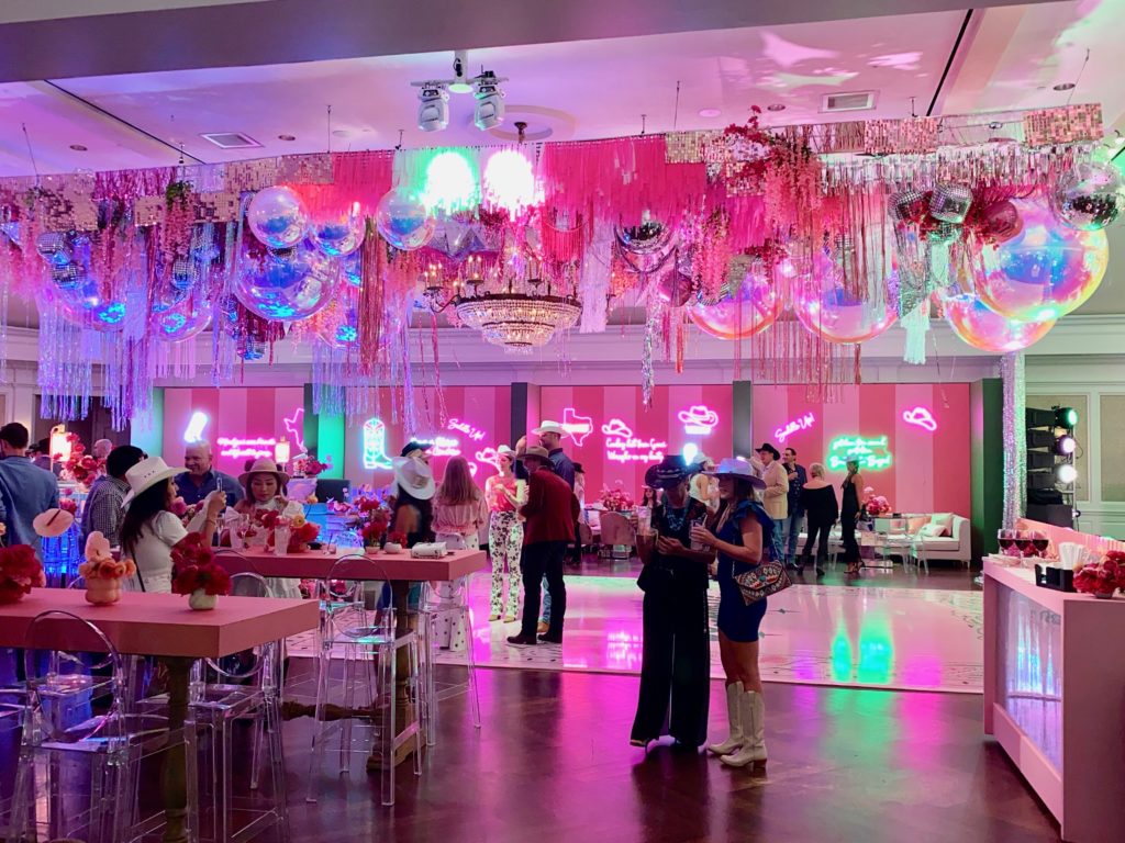 Houston Super Lawyer Sings With a Country Music Star, Throws His Wife ...