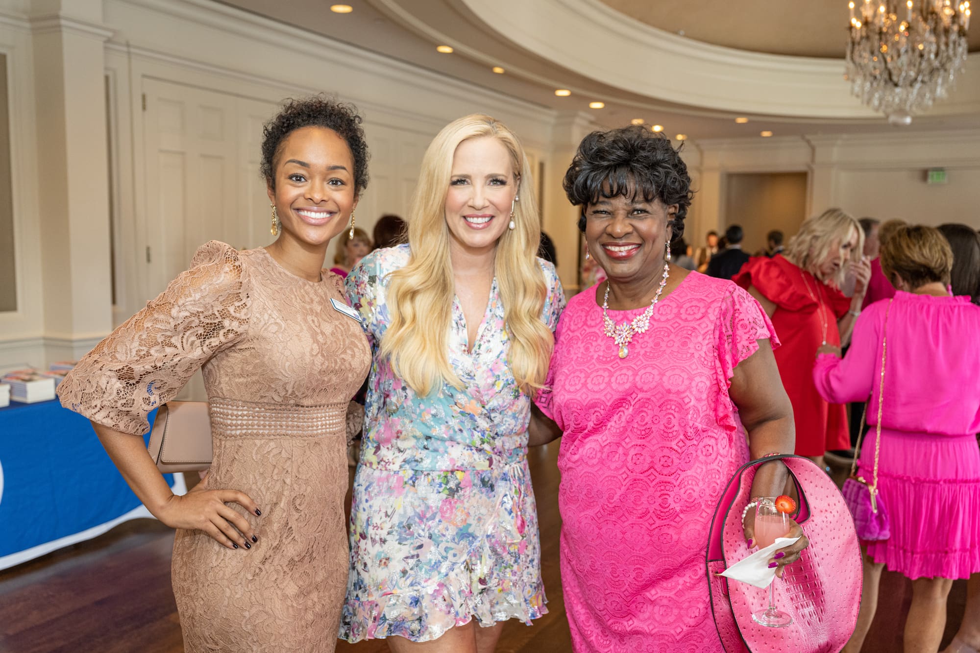 Beyonce's Dad and a Legendary UCLA Women's Coach Stand Up to Cancer in ...