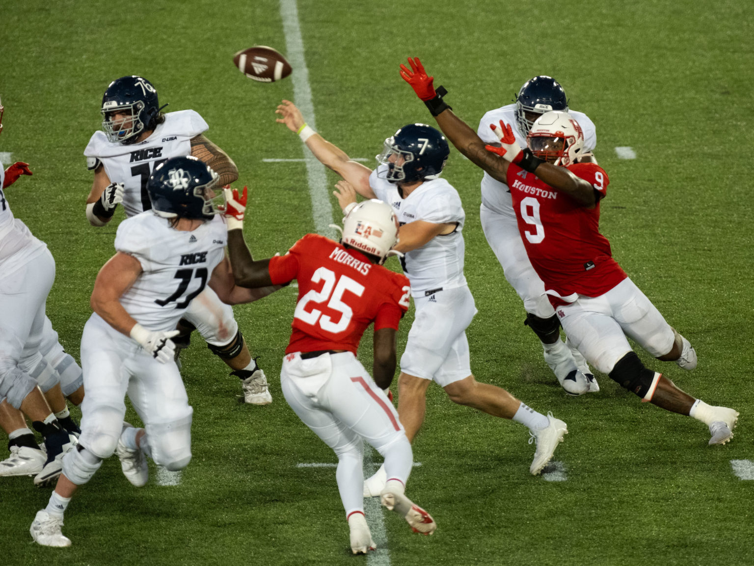 Beat Up UH Holds Off Rice, But Devastating Derek Parish Injury and a ...