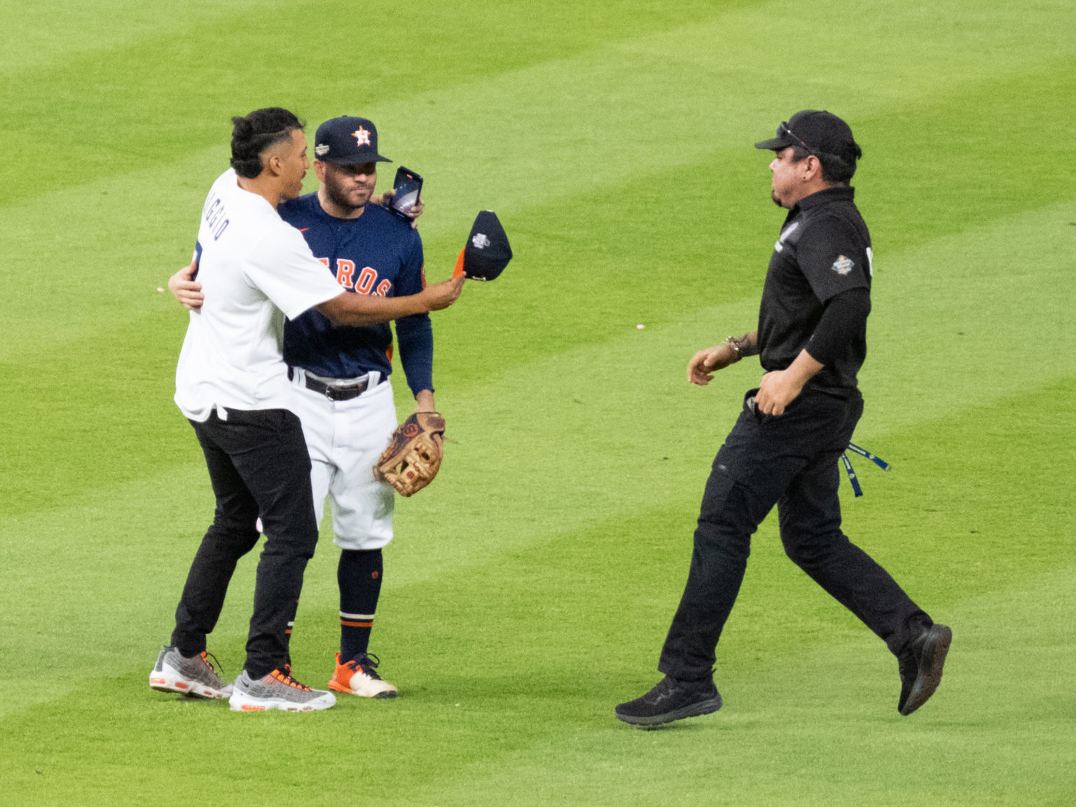 Jose Altuve Treats a Field-Rushing, Selfie-Seeking Fan With Remarkable Kindness, Alex Bregman ...