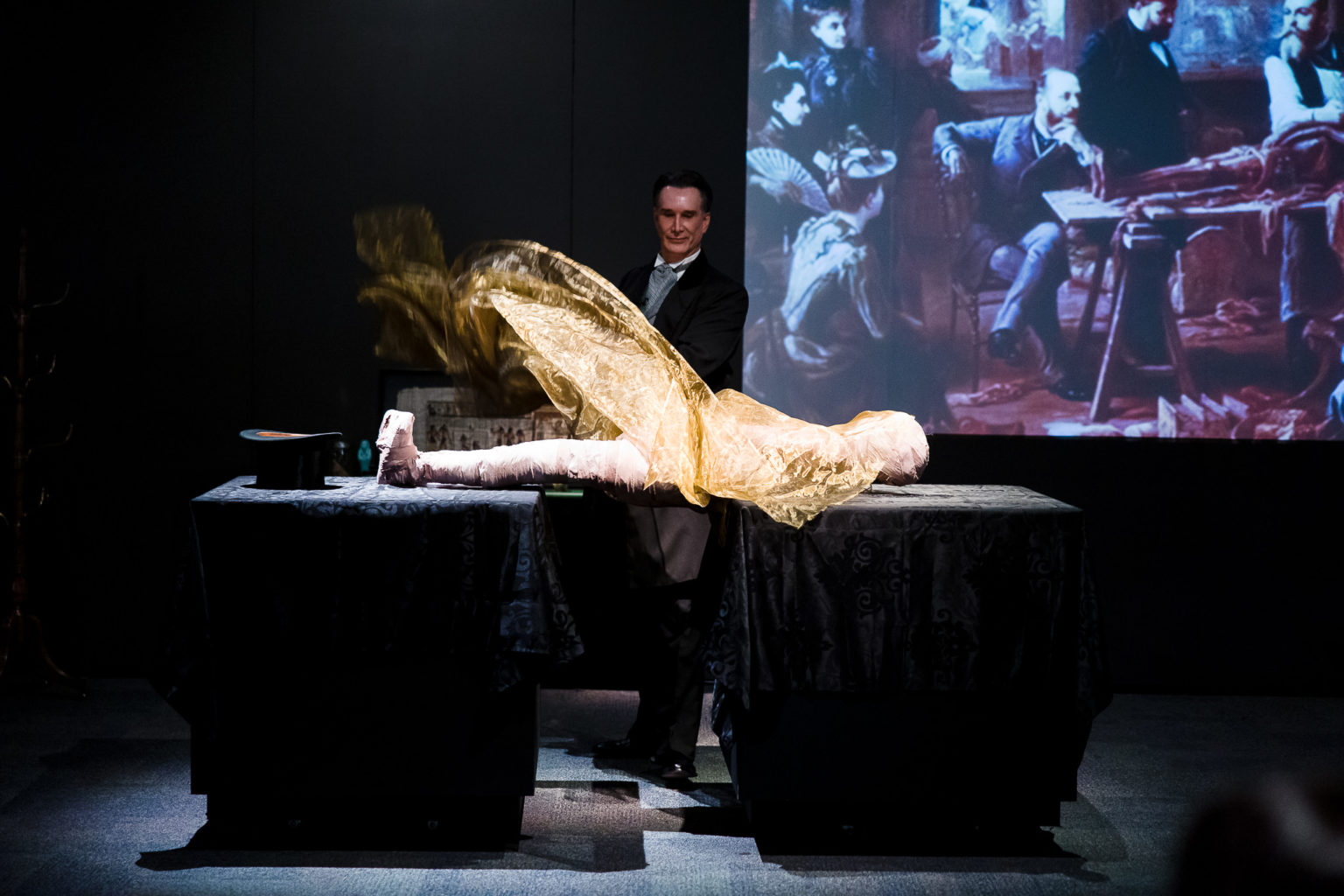 King Tut's Tomb Opening Brings a Surprise Mummy Reveal in Houston ...