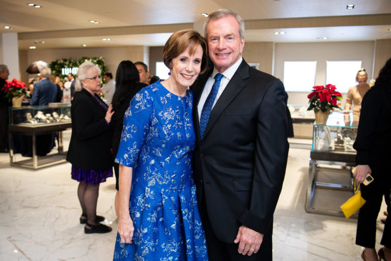 Glamorous Makeover of a Bellaire Institution Turns Head — A Country ...