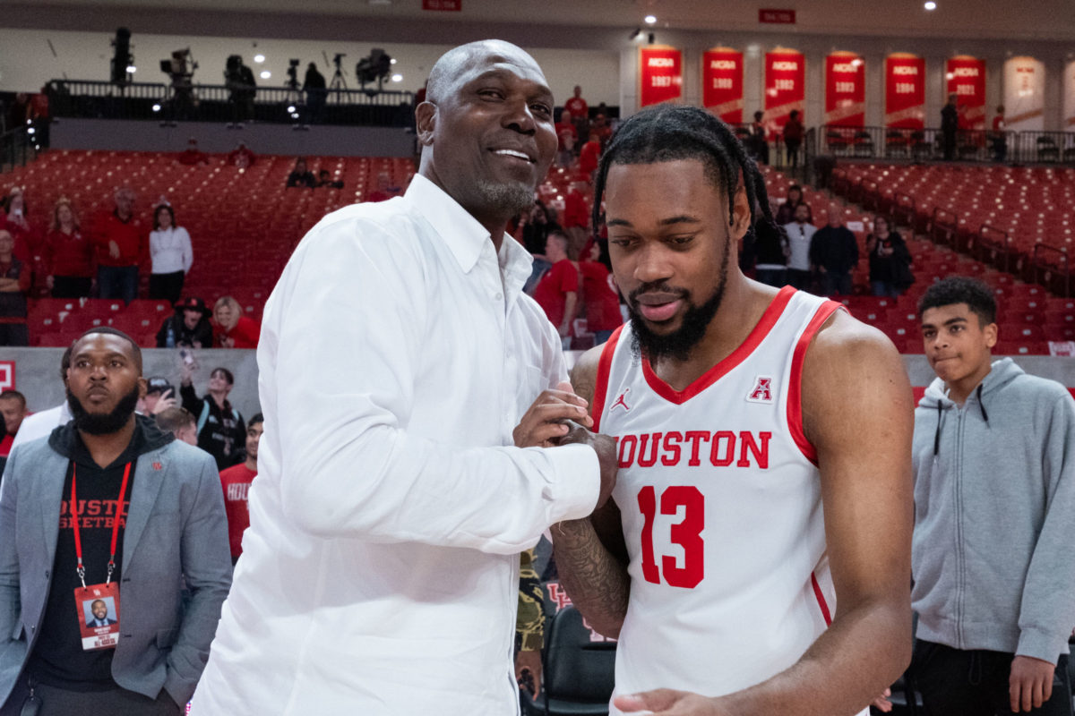 J'Wan Roberts Impresses Hakeem Olajuwon, Shows Why Kelvin Sampson's UH ...