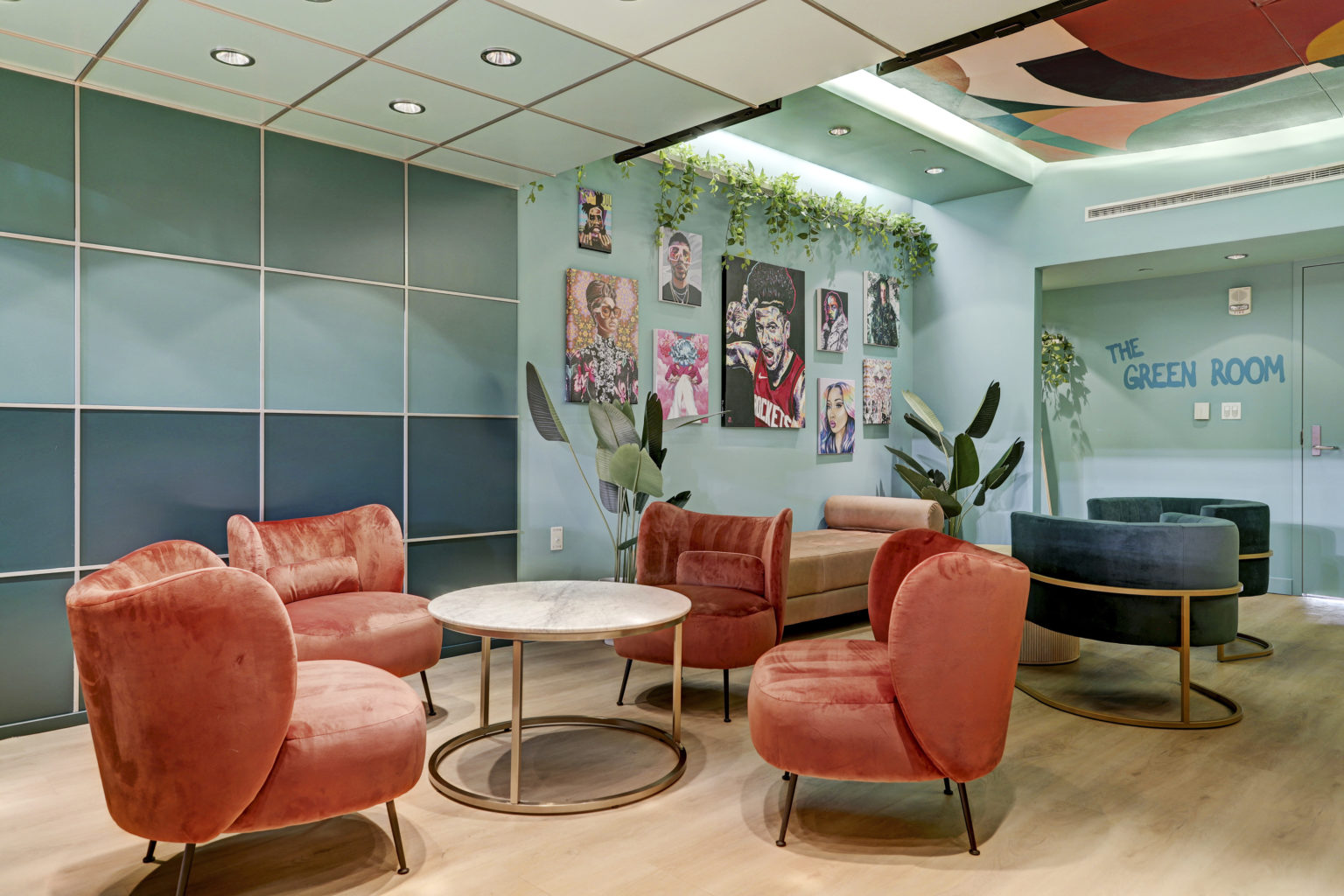 The Houston Rockets' Tricked Out Suites Take Luxury Sports Seating Into ...