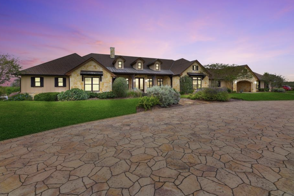 NextGen Real Estate Sells a Dreamy, $7.5 Million Texas Ranch Like No ...