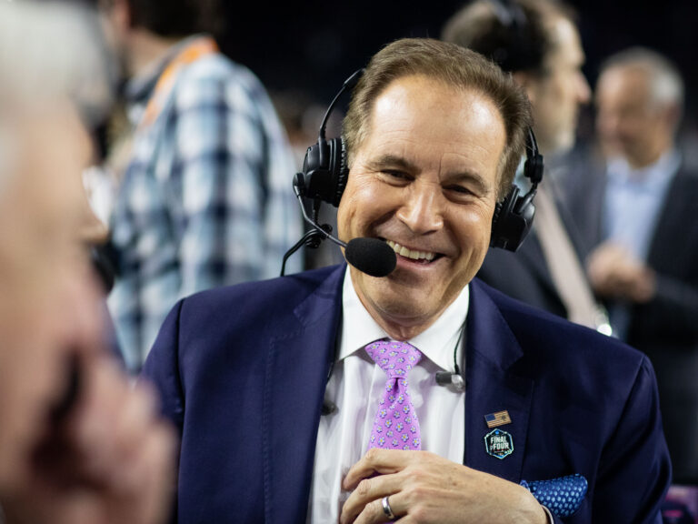 Jim Nantz Opens Up on His Kids' UH Love, His Strong Willie Fritz Belief ...