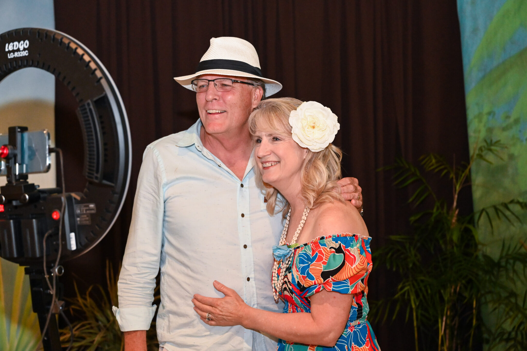 Republican Power Couple and Houston Oilers Great Boost the Be An Angel ...