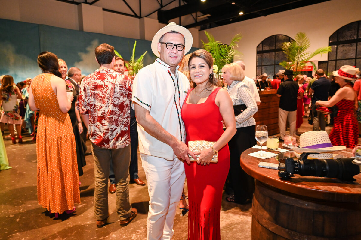 Republican Power Couple and Houston Oilers Great Boost the Be An Angel ...