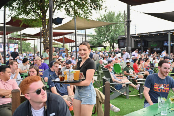 The Woodlands' Best Ice Houses and Outdoor Bars — Spots That Keep It ...
