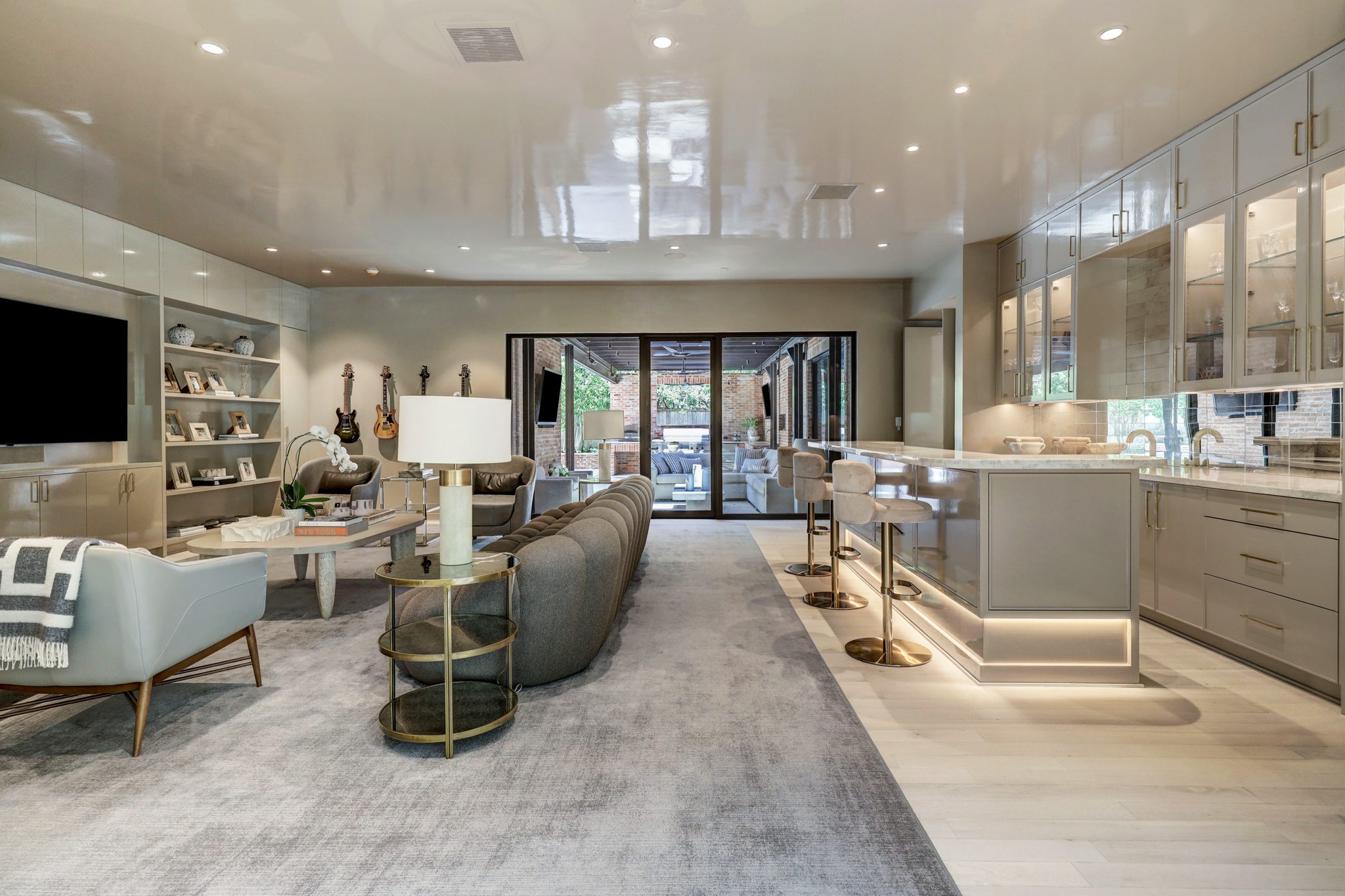 Construction Mogul's River Oaks Dream House Is a Private Estate That ...