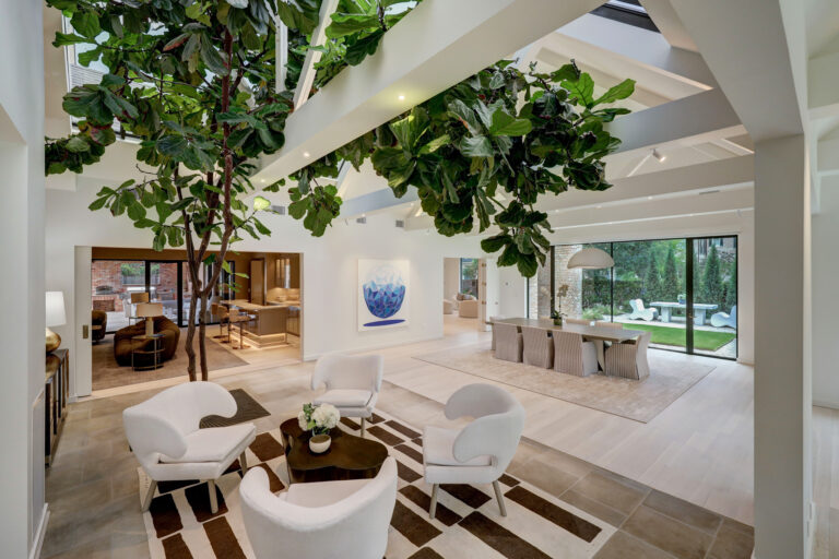 Construction Mogul's River Oaks Dream House Is a Private Estate That ...